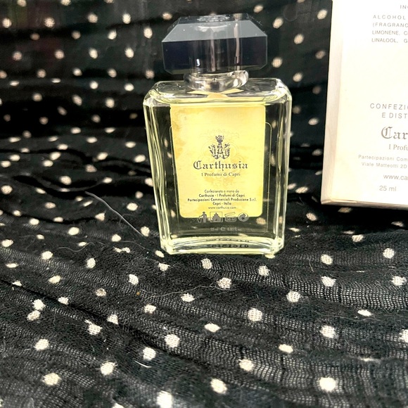 Carthusia | Other | Lovely Fragrance From Capri Comes With Box And ...